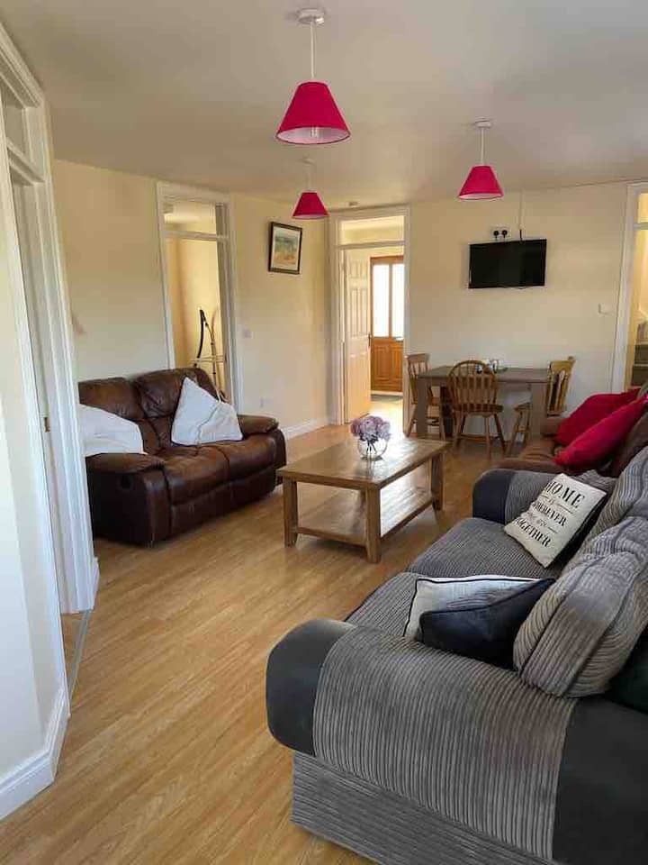 Hill View. 4 Bedroom House In Cooraclare - Kilrush
