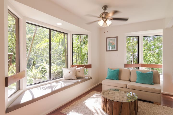 Cozy Tropical Retreat - 호놀룰루