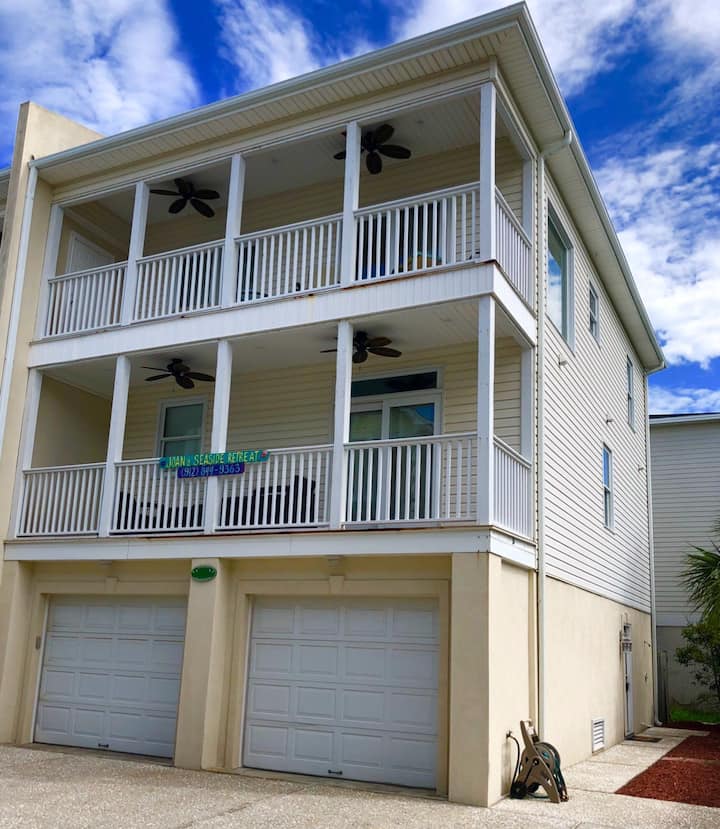 Joan's Seaside Retreat - Tybee Island, GA