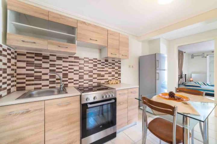 Cozy Nest 1 Bedroom Apartment In Zante Town - Zante