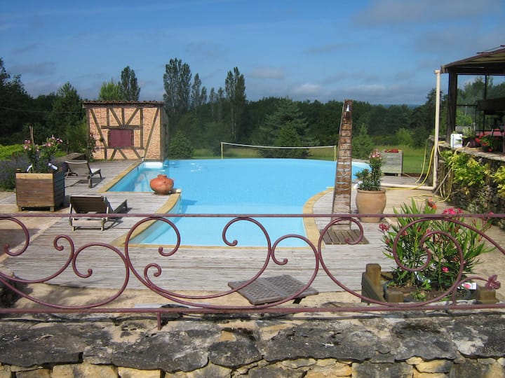 Le Bugue Gite Atypique Avec Piscine - Les Eyzies-de-Tayac-Sireuil