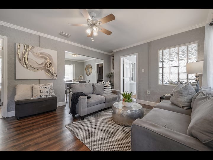 Cypress Oaks Cottage - Tampa