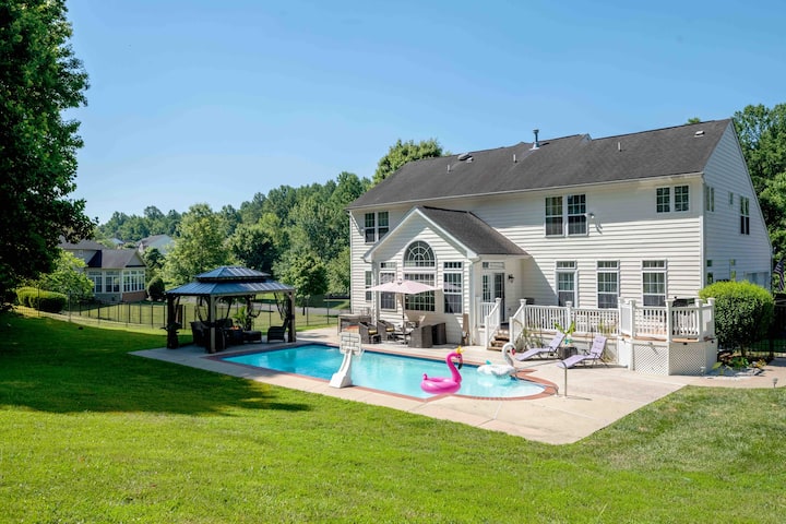🌴🌴Swimming Pool🌴🌴theater Room🍿📽bar🍻& Pool Table 🎱🏓 - Clinton, MD