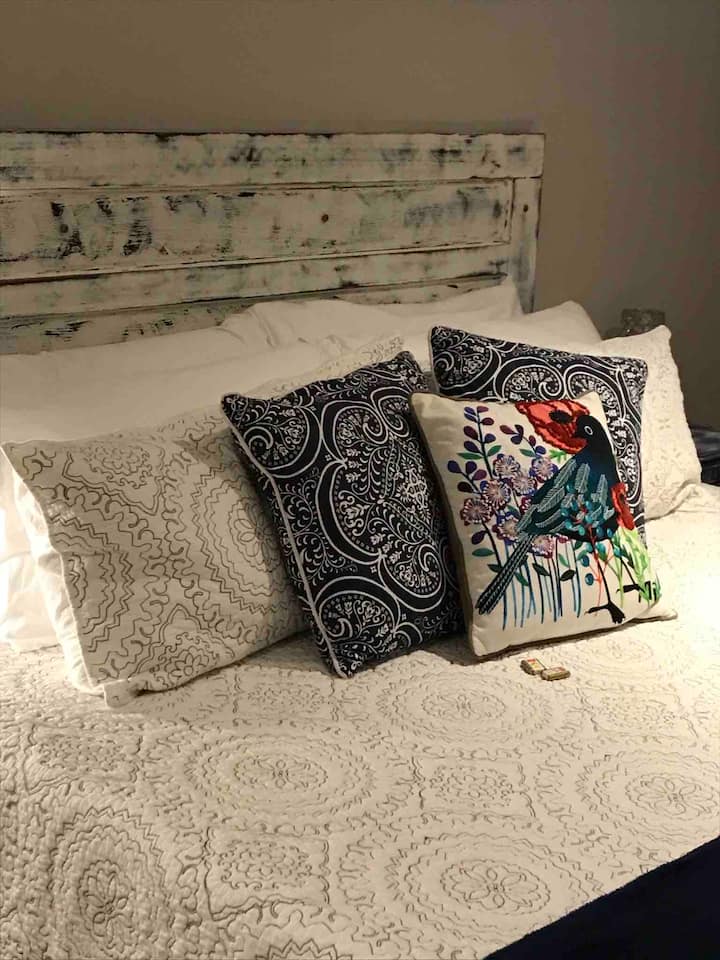 Brookswood Suite - Langley