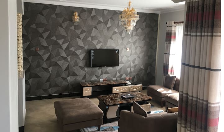 Chelsea Vacation Rentals - Joz - Kampala