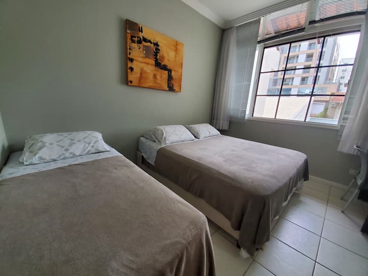 Pequeno Conforto 3 Apto Privativo C/wi-fi, Tv, Ar - Balneário Camboriú