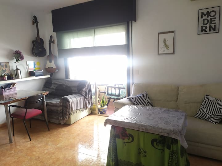 Room In The Center 2 - Huelva