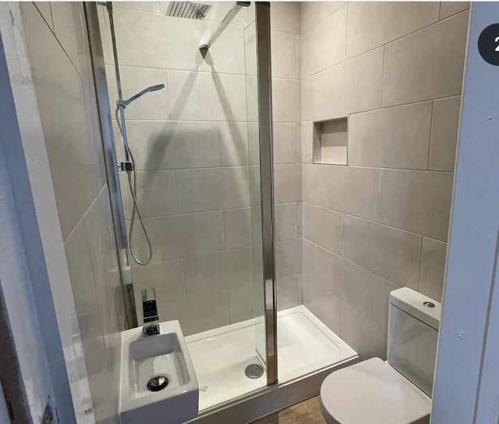 Private Entrance, Double Ensuite Room - Mudeford