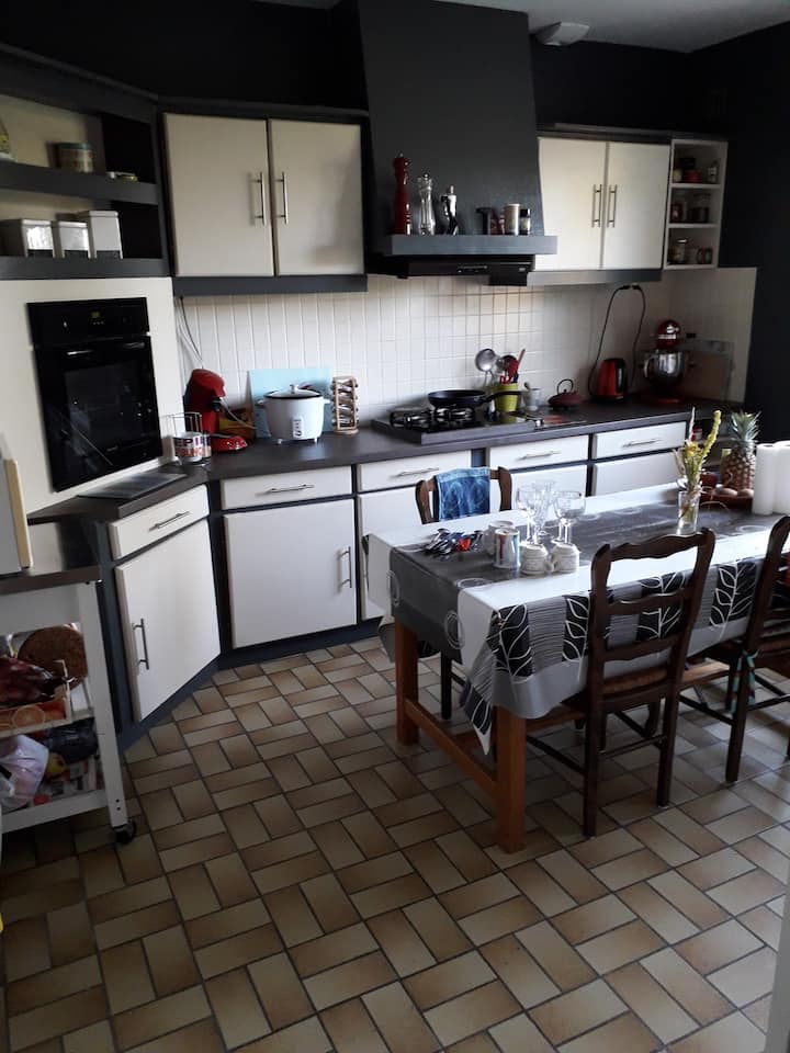 Chambre Spacieuse
Tv Netflix - Romilly-sur-Seine