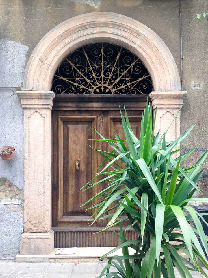 Appartamento Caratteristico Nel Centro Di Cosenza - Cosenza