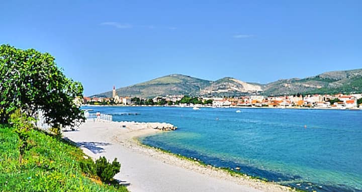 Studio Apartman U Centru Trogira S Privatnim Vrtom - Trogir