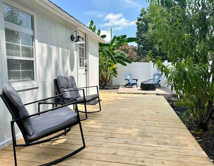 Rose Garden Bungalow - Charleston, SC