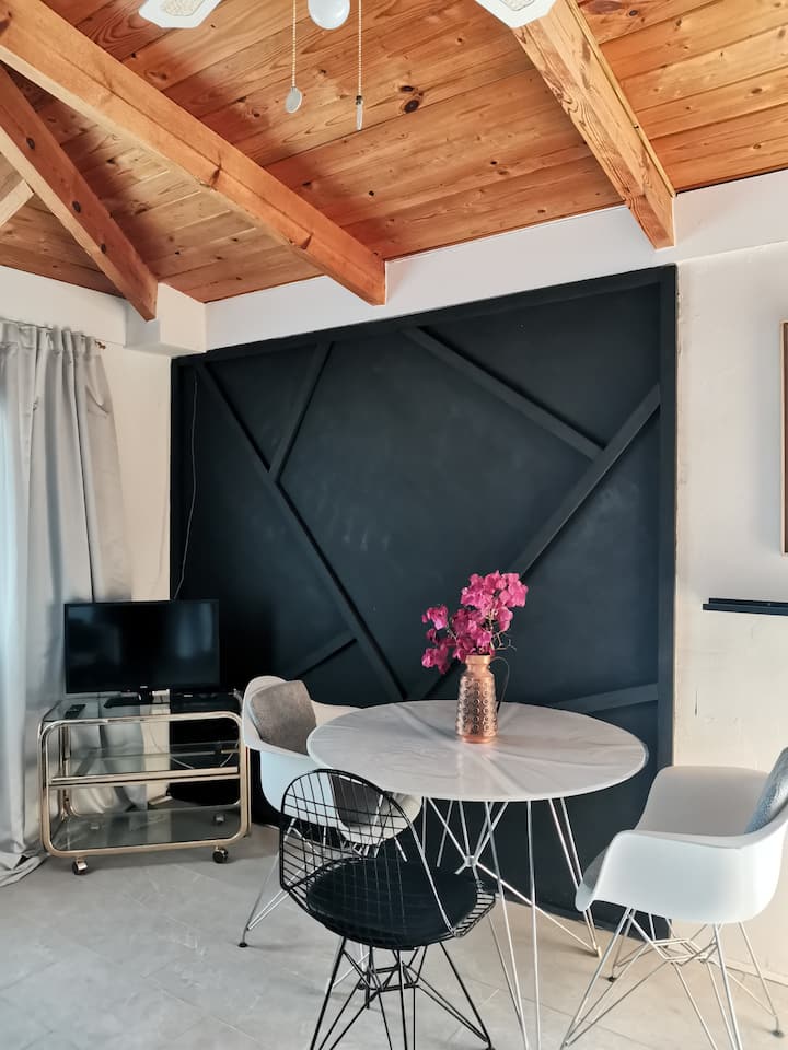 2 Bedroom Cottage At Countryside - Tibi