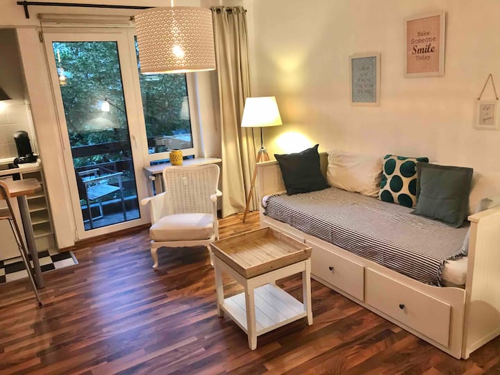 Comfy Central Apartment - Düsseldorf
