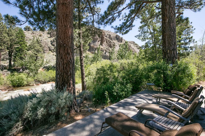 Markleeville Cottage At Quail Hollow On The River - Indian Creek Reservoir, CA