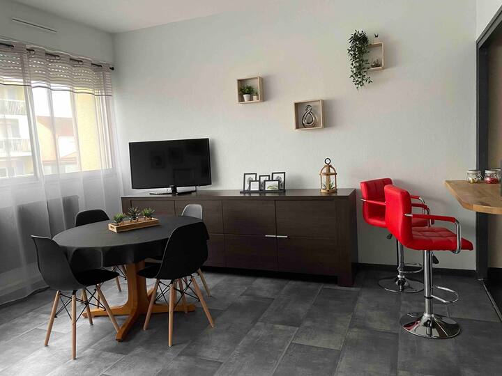 Agréable Appartement (Non Fumeur) En Hypercentre - Montceau-les-Mines