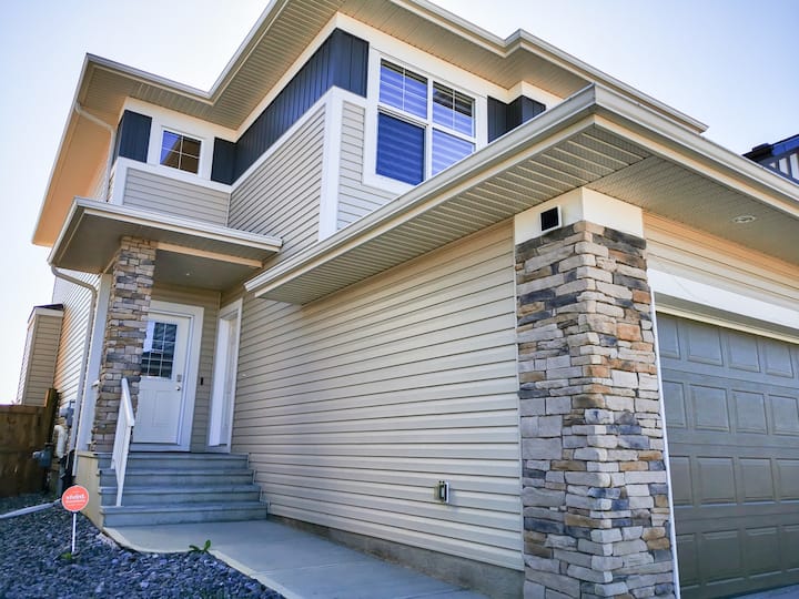 3 Bedroom/6 Guests✓ Near Wem✓📍secord - Edmonton