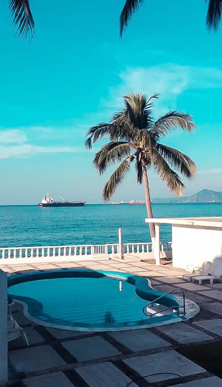 Departamento Con Vista Al Mar A Pie De Playa - Manzanillo, Colima, Mexico