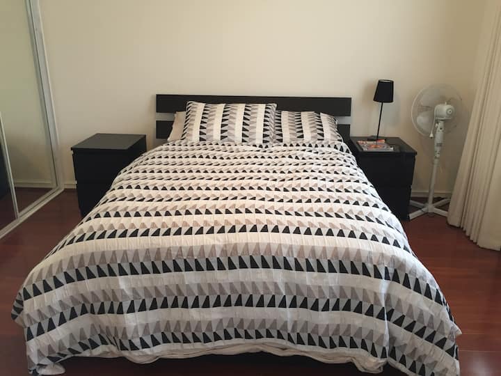 Peaceful Modern Cottage By The Park. - Mandurah