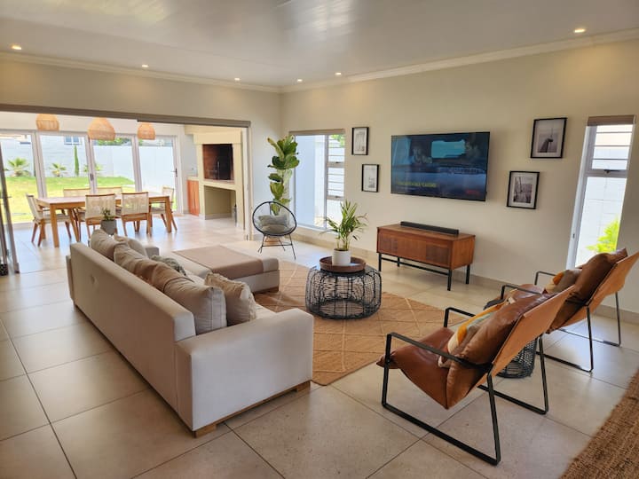 Getaway On Sleigh, No Loadshedding, Langebaan - Langebaan