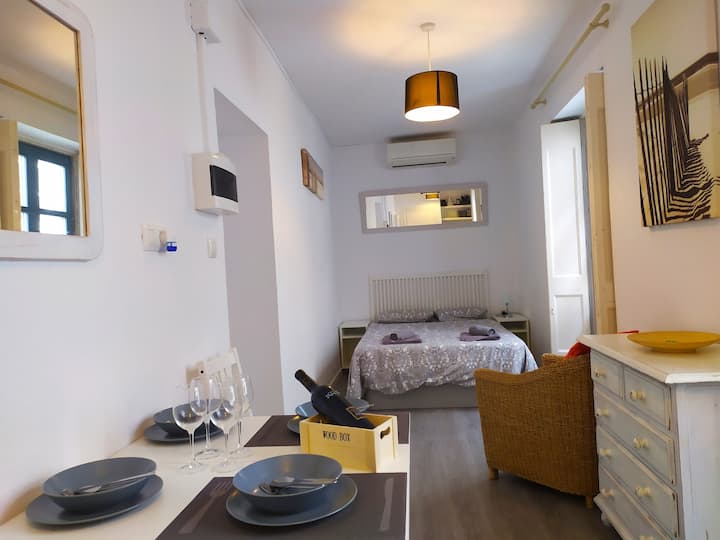 Bright Stay In Historic Old Town - Tarifa