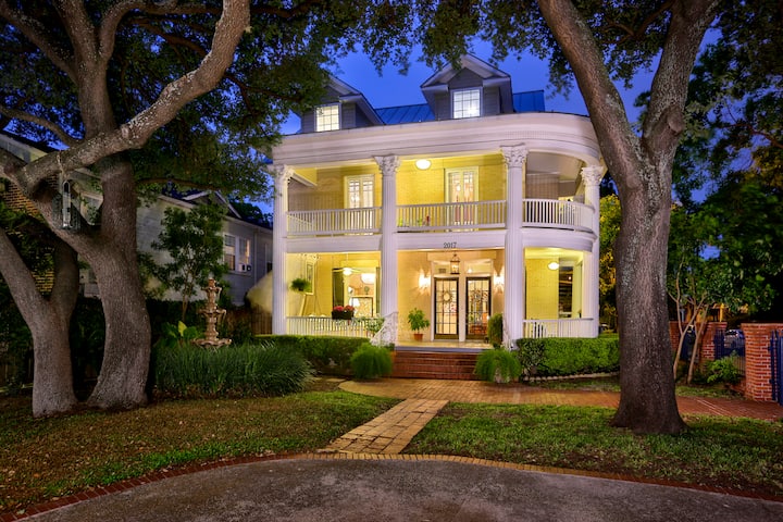 Historic Park, Private Apartment On 3rd Floor***** - Alamo Heights, TX