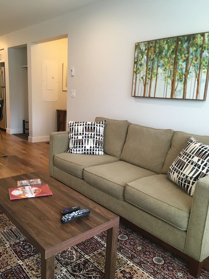 Heart Of Courtenay Downtown Modern Suite - Comox