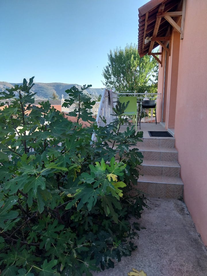 Appartement Au Calme - La Cavalerie