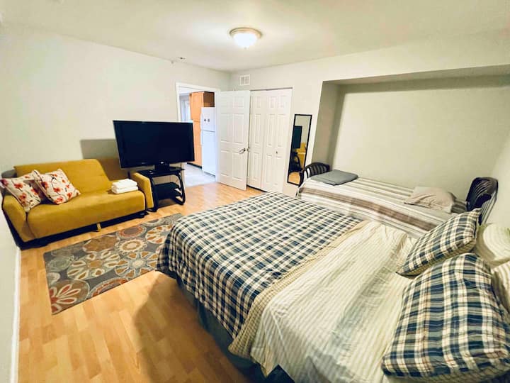 *1 Bed Apt - A+ Location Near Nyc/outletmall/ewr - Elizabeth, NJ