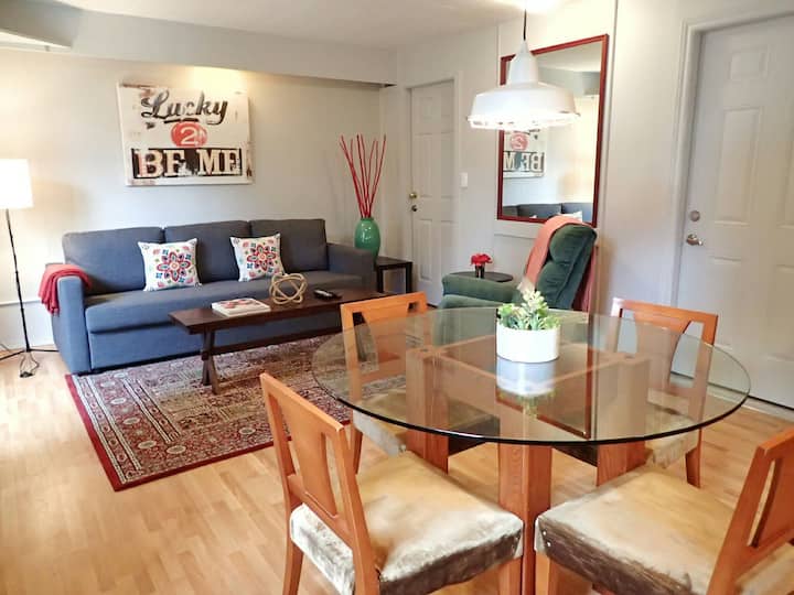 Country Woods Bungalow - Walk To Winery +Berry Farm - Fort Langley - Aldergrove