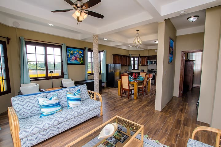 Khalkob's Estate: Penthouse (Gold Standard) - Placencia