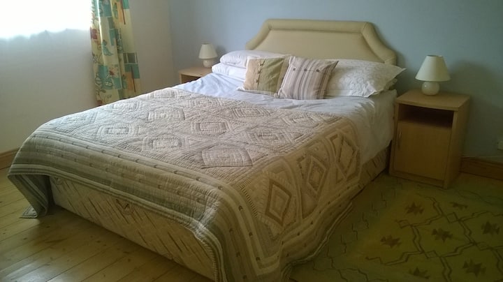 A Quiet Double Room At Meadow Farm Near Ballymaloe - Midleton