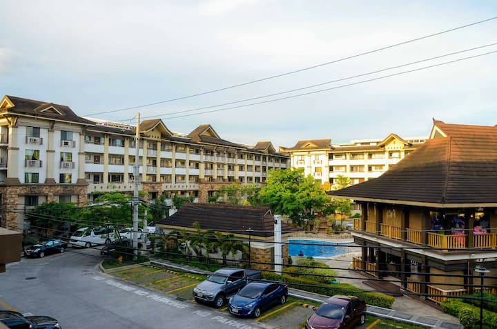 2 Bdrms Condo, 40sqms, Bali Oasis 1, Lrt2 Santolan - Taytay