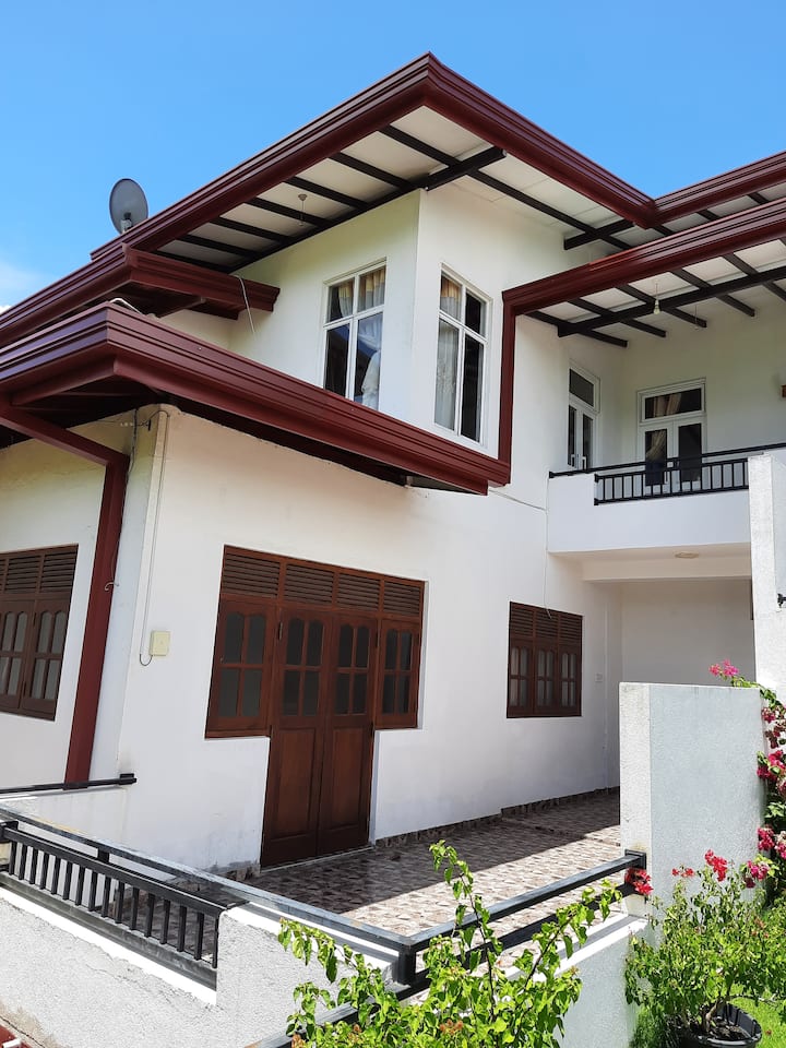 Lake View Villa:2br,kitchen,wifi,ac&pool - Mirissa