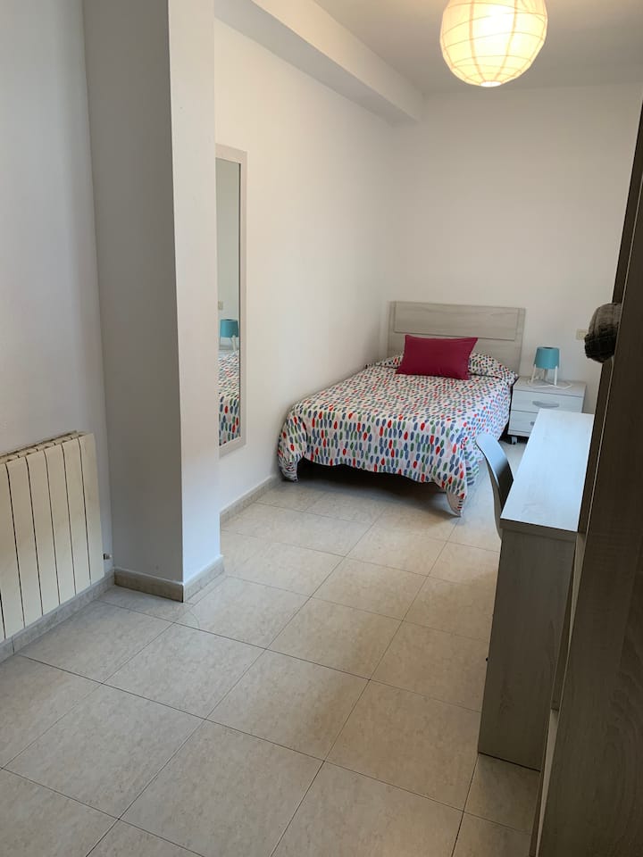 Habitación 1 En áTico Piso Compartido - Salamanca