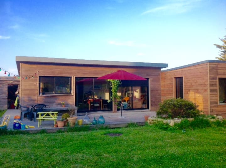 Jolie Maison En Bois Au Dossen - Santec