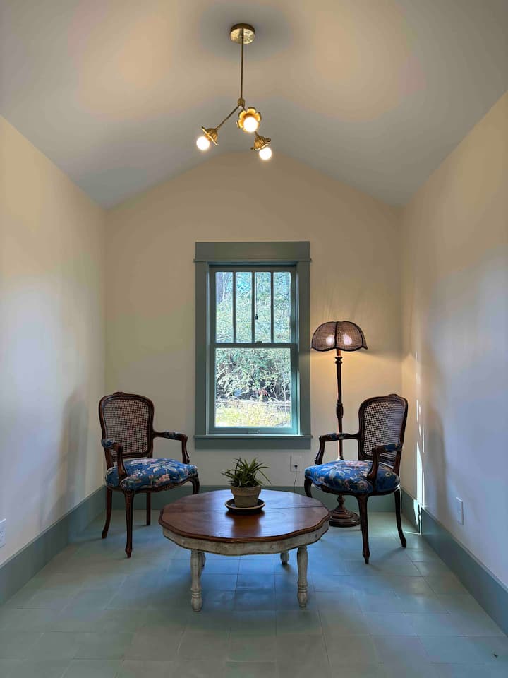 Garden Guesthouse Near Mck Square - McKinney, TX