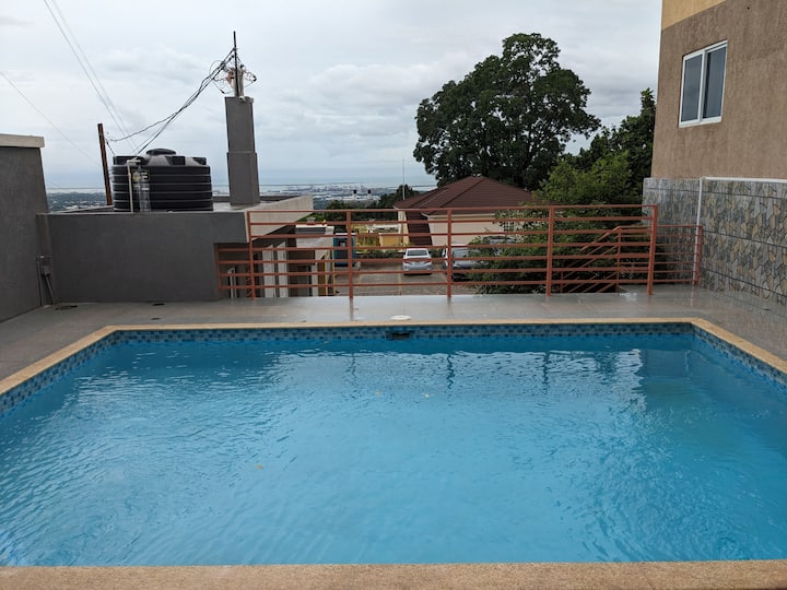 Vacation Condo W/ City Views & Pool - Kingston