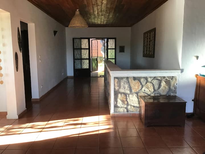 Villa Kanto - Belle Maison Et Jolie Vue Mga Centre - Madagascar