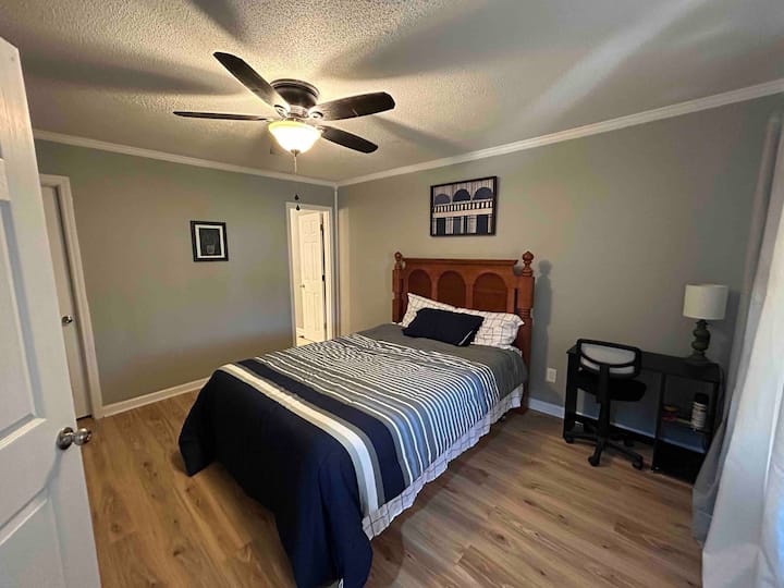 Country Living W/ Tvs In  Each Room - Darlington, SC