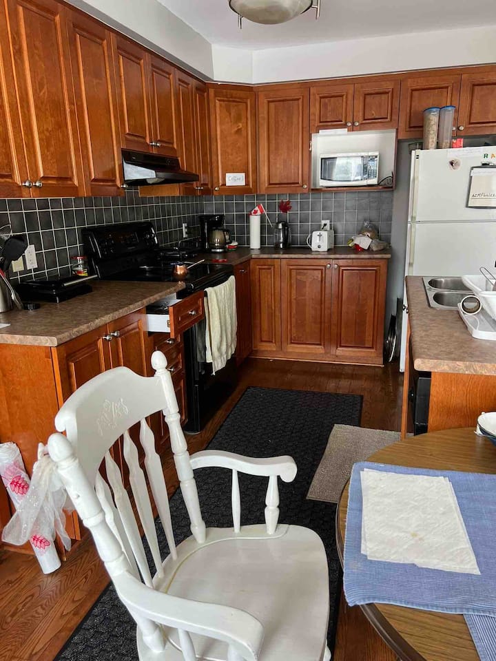 Private Bedroom In A Friendly Home - Ottawa