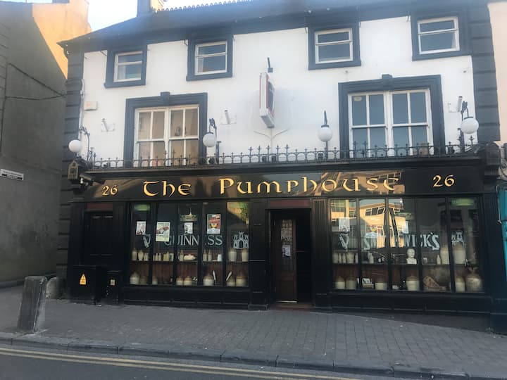 The Pumphouse Pub And 3 Bed Accommodation - Kilkenny