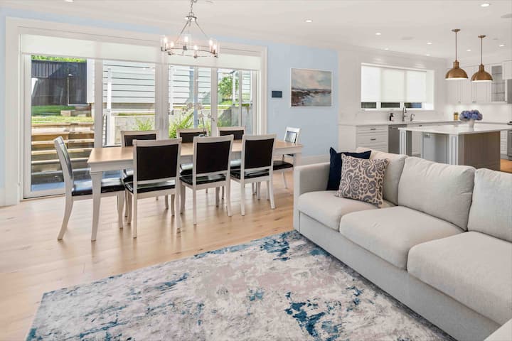 Stunning New Kitsilano Garden Suite - Vancouver