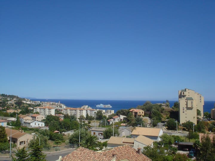 Appartement Sur Les Hauteurs De Bastia Avec Vue - Bastia