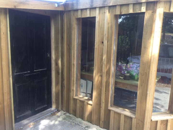 Uplands Studio For Vegans - イギリス ストラウド