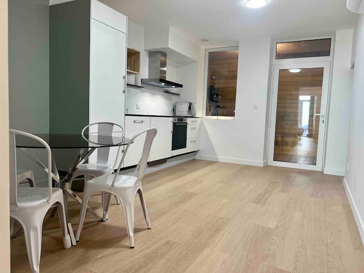 T2 Terrasse Chartrons St Martial Avec Parking - Burdeos