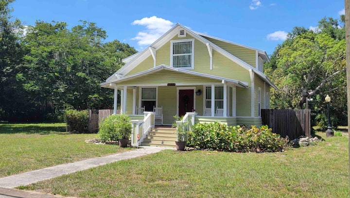 Fort Myers 3 Br Bungalow - Fort Myers, FL