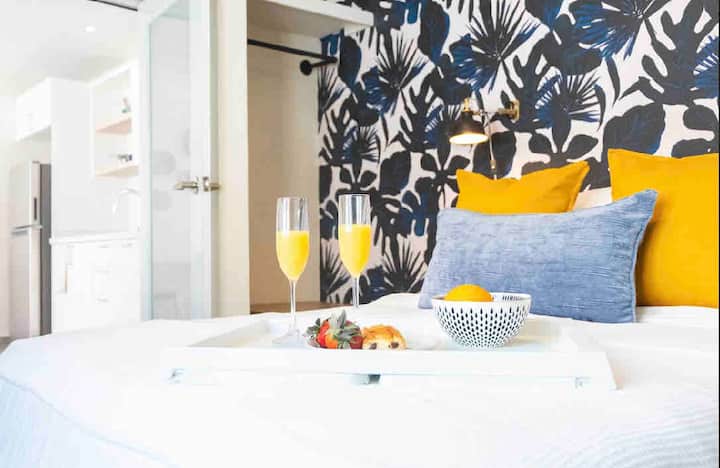 Centreville Apartment: Modern, Walk To The Beach - San Juan