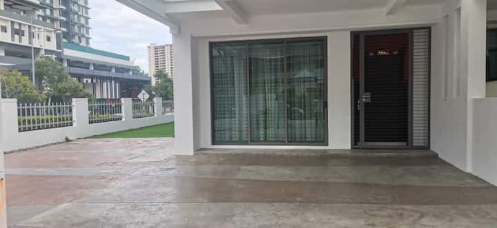 Raffel Residence 199角头间 3层半适合生日聚会 结婚宴会 可停巴士 - Bayan Lepas