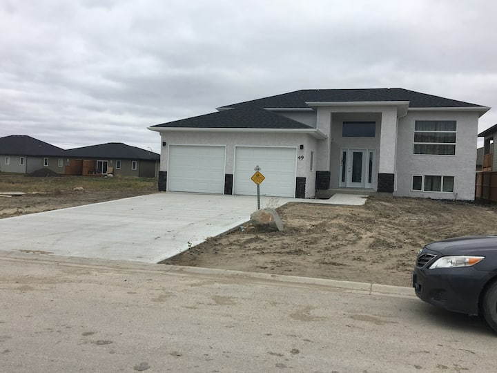 3 Bedroom Guest Suite In Steinbach Mb - Steinbach